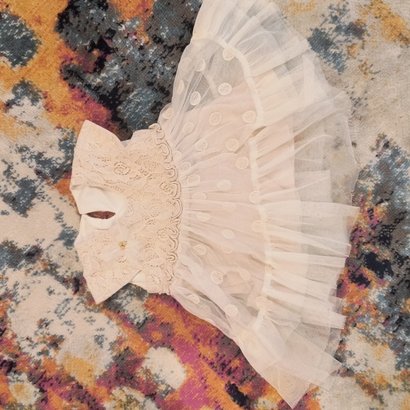 Isobella & Chloe | Shirts & Tops | Isobella Chloe Top | Poshmark